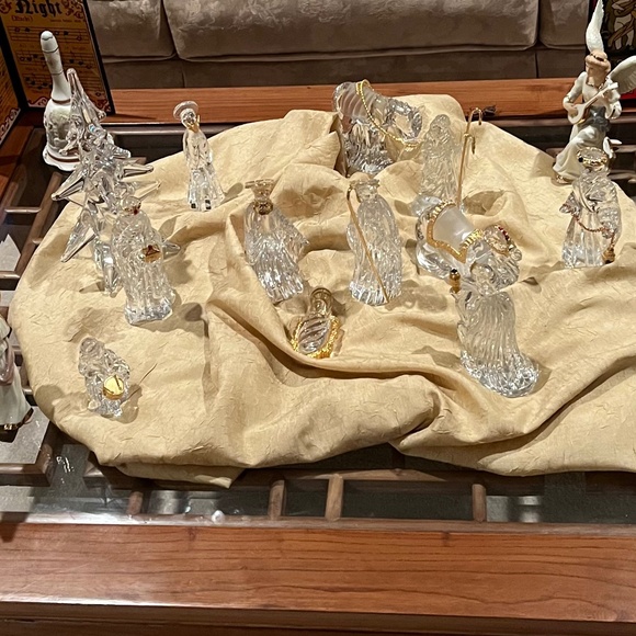 Gorham | Holiday | Crystal Nativity 2 Piece Set By Gorham | Poshmark